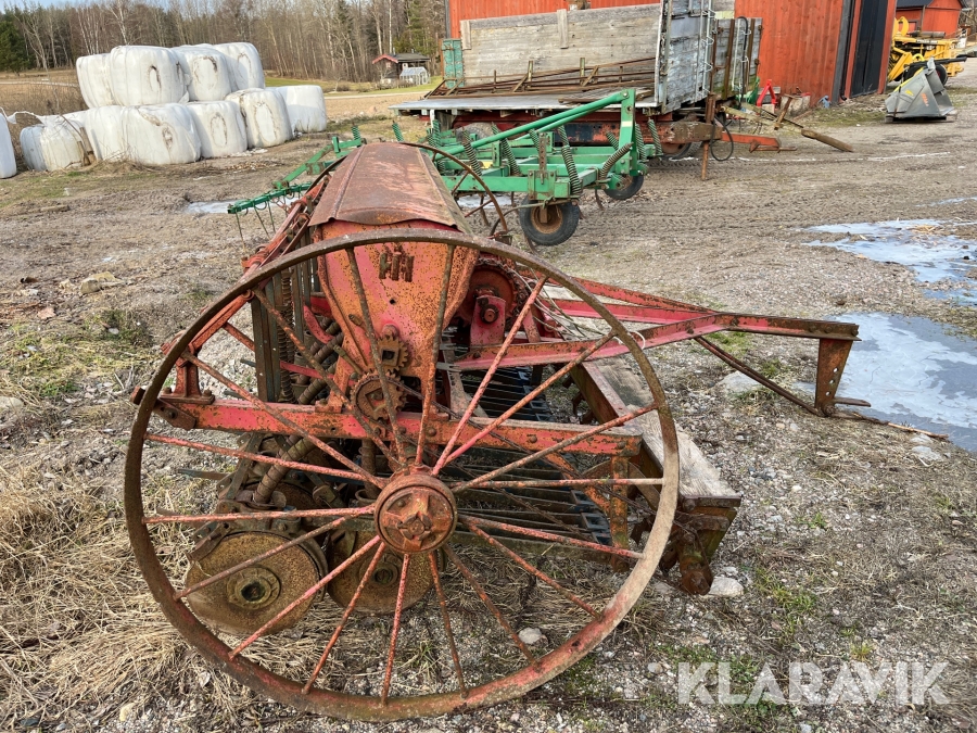 Såmaskin IH SB230, Kungsör, Klaravik auktioner