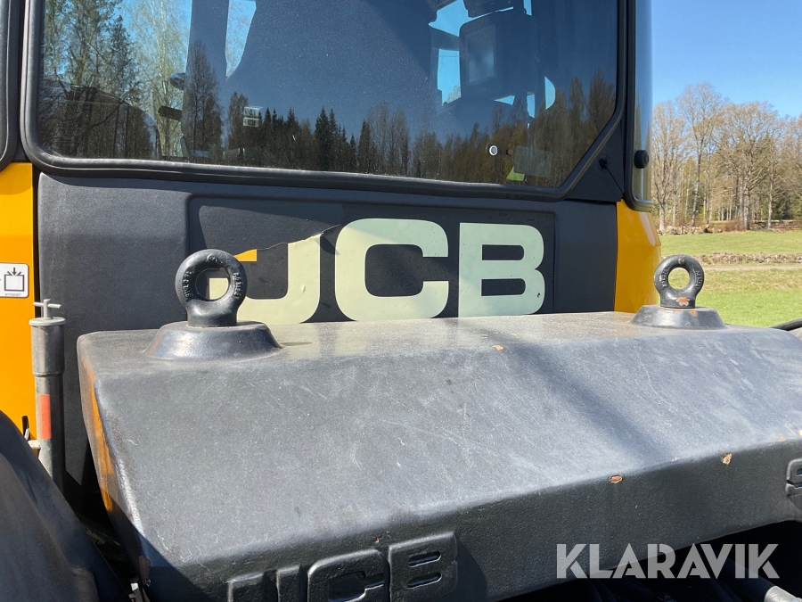 Traktor JCB Fastrack 4220, Emmaboda, Klaravik auktioner