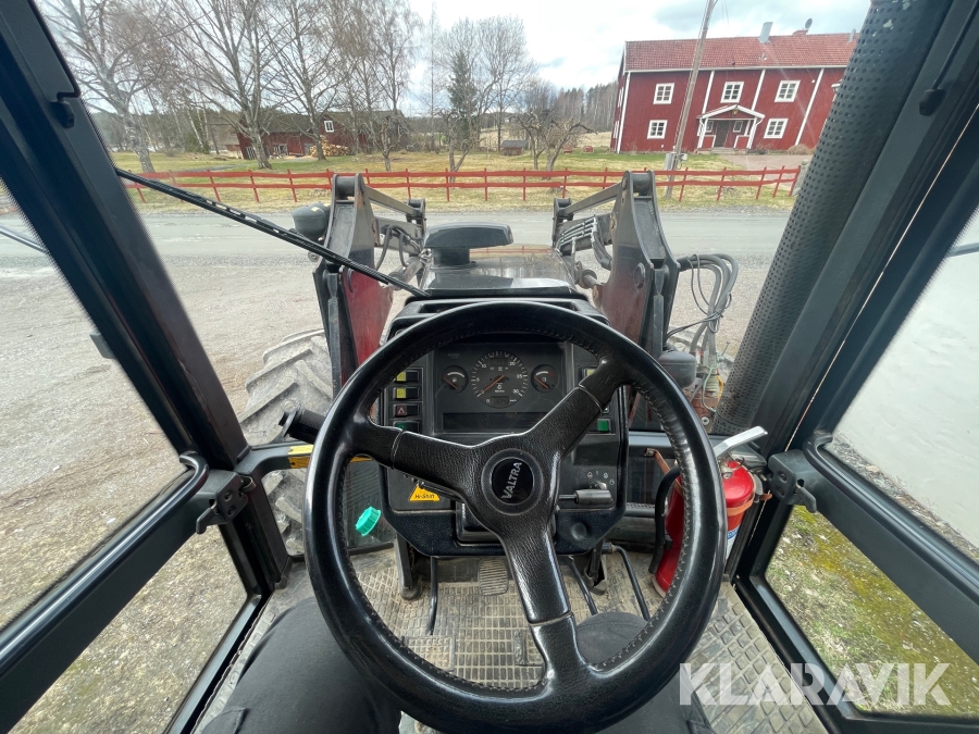 Traktor Valtra Valmet 8150, Smedjebacken, Klaravik auktioner