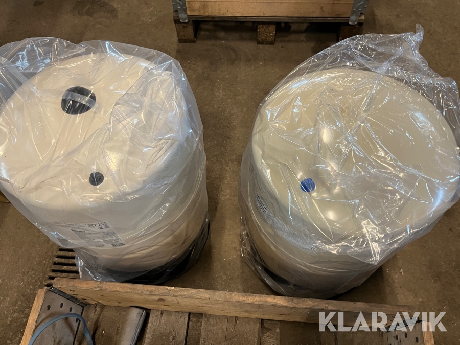 Trycktank 2 st vattenpump vattenpost, Halmstad, Klaravik auk