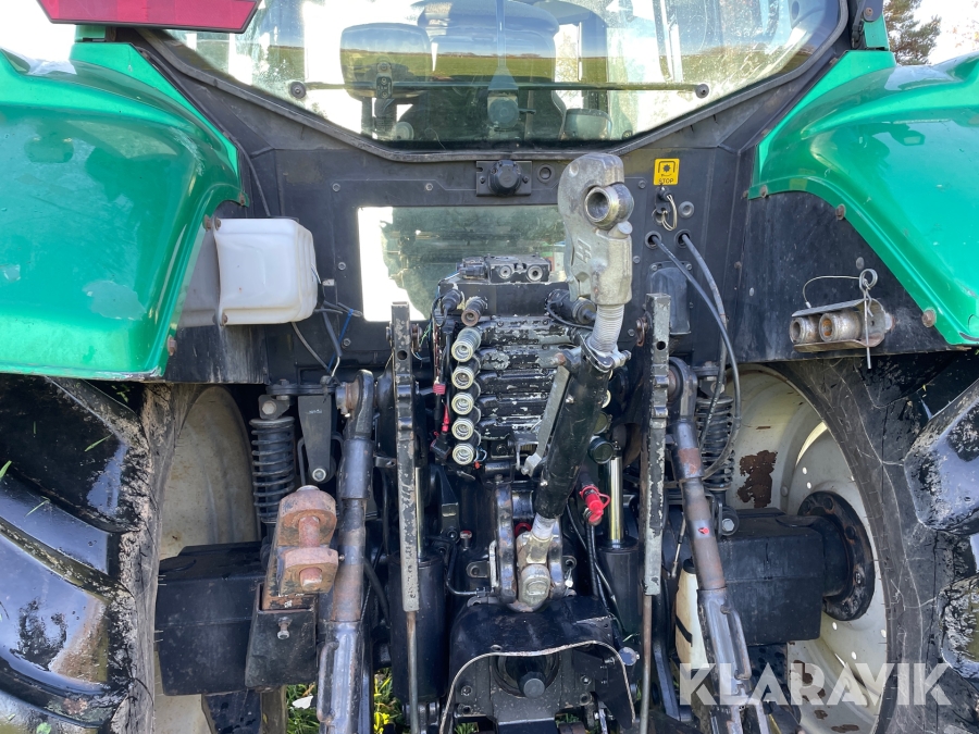 Traktor Valtra N142 Versu, Gagnef, Klaravik auktioner