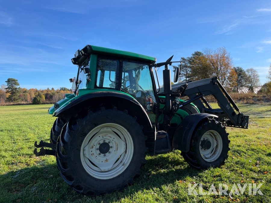Traktor Valtra N142 Versu, Gagnef, Klaravik auktioner