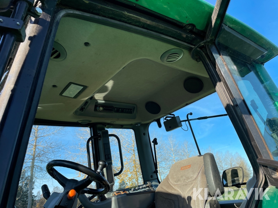 Traktor Valtra N142 Versu, Gagnef, Klaravik auktioner