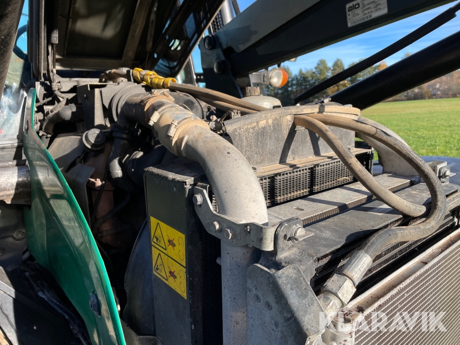 Traktor Valtra N142 Versu, Gagnef, Klaravik auktioner