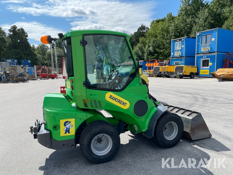 Kompaktlastare Avant 630