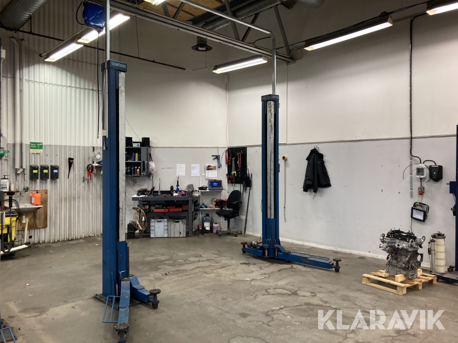 Klaravik Auktioner | Billyft 4000kg Nussbaum