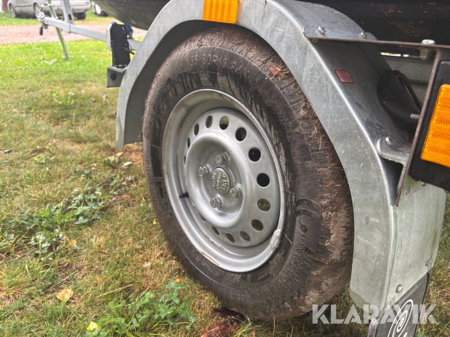 Båt med trailer Hellas, Hofors, Klaravik auktioner