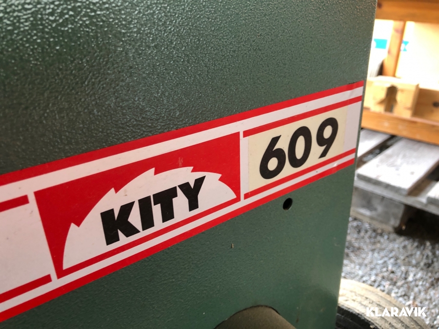 Klaravik Auktioner | Kap/fräs Kity 609