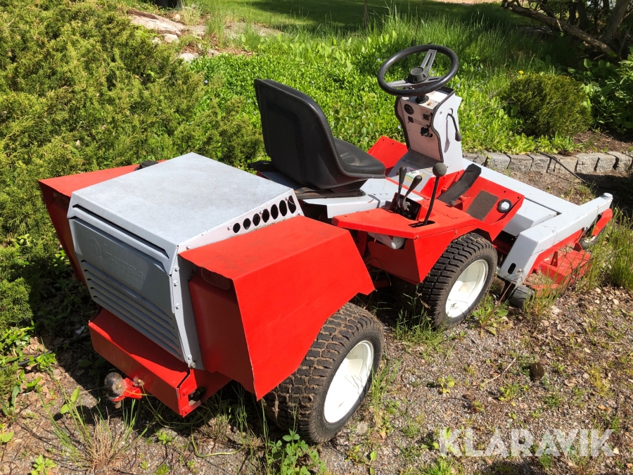 Klaravik Auktioner | Gräsklippare Ventrac 3000