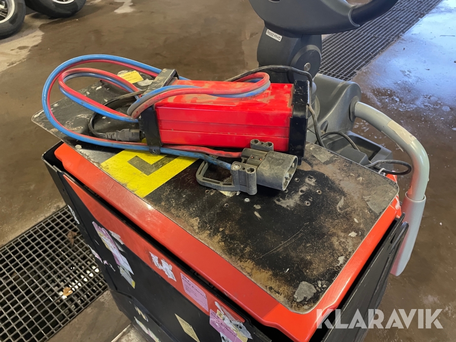 Låglyftande truck BT LPE250, Hultsfred, Klaravik auktioner