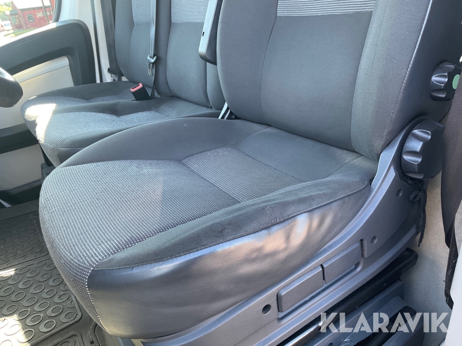 Skåpbil Peugot Boxer, Mellerud, Klaravik auktioner