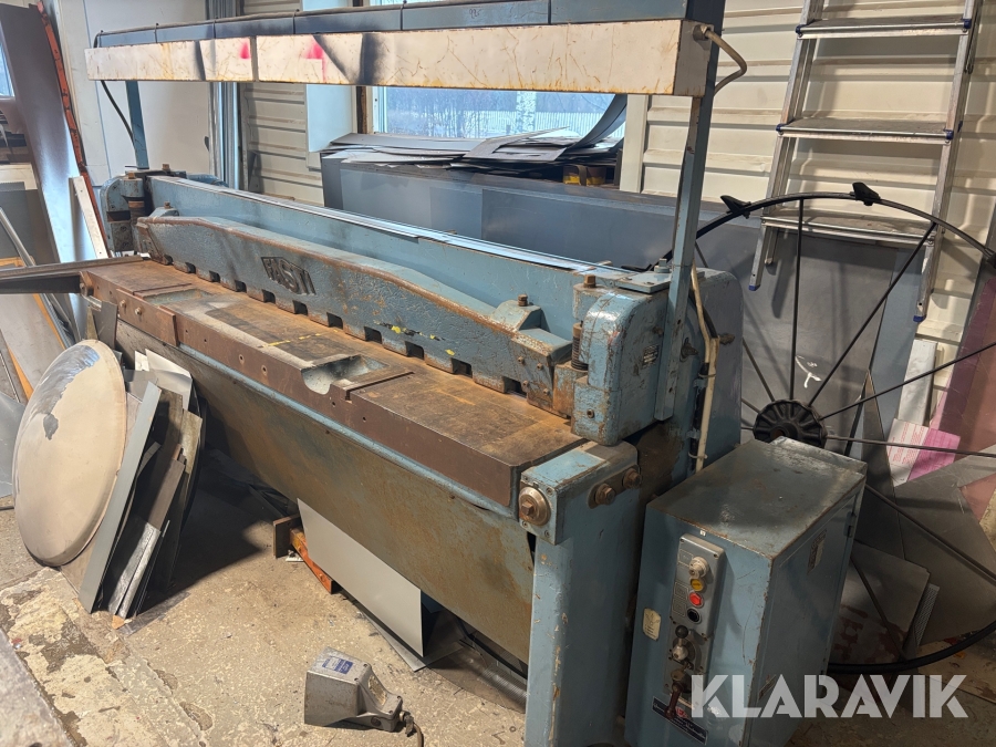 Gradsax Fasti, Smedjebacken, Klaravik auktioner