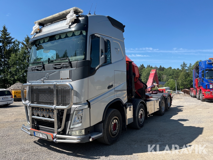 Kranbil Volvo FH 8*2, Finspång, Klaravik auktioner