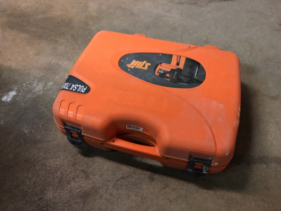 Klaravik Auktioner | Spikpistol Pulsa 700P