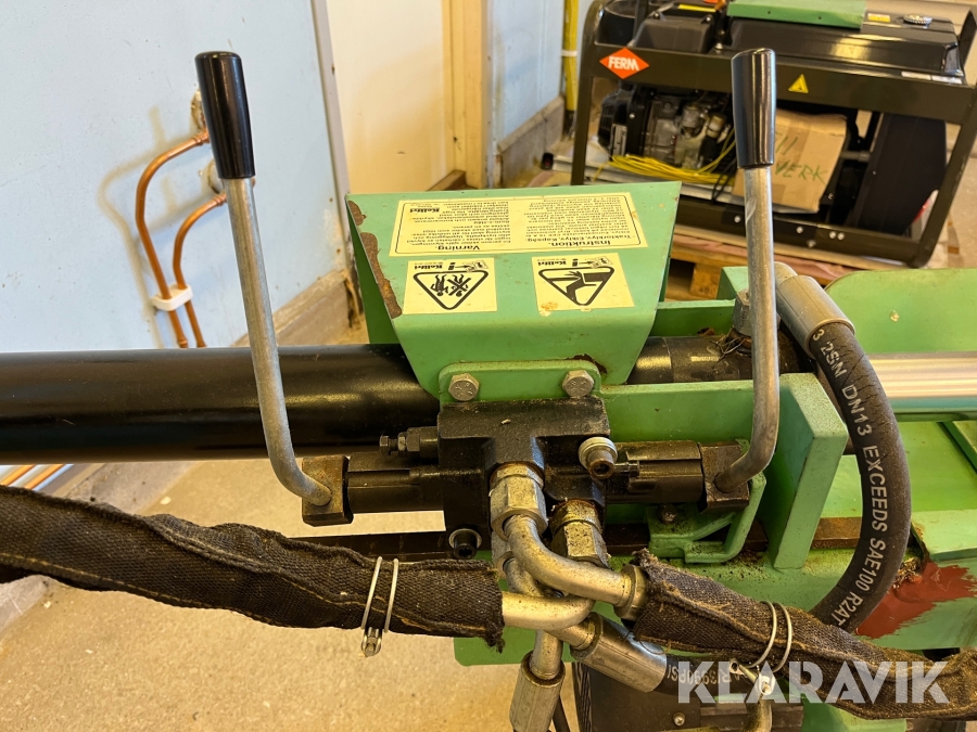 Vedklyv Kellfri HK777, Tranås, Klaravik auktioner