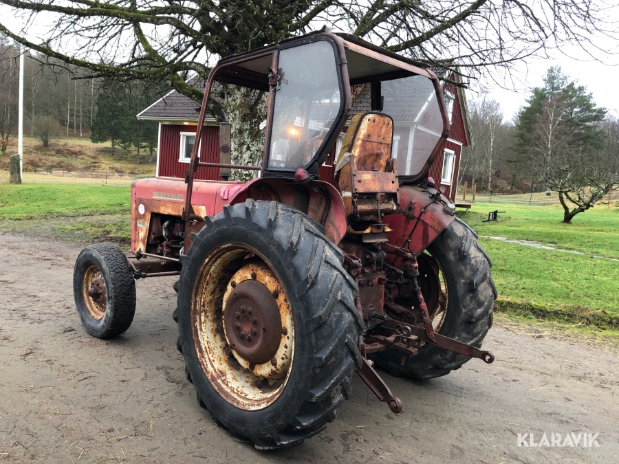 Traktor McCormick International Harvester 434