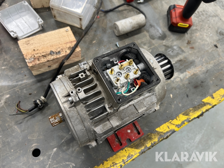 Mattstripper JKA Multistripper, Svalöv, Klaravik auktioner