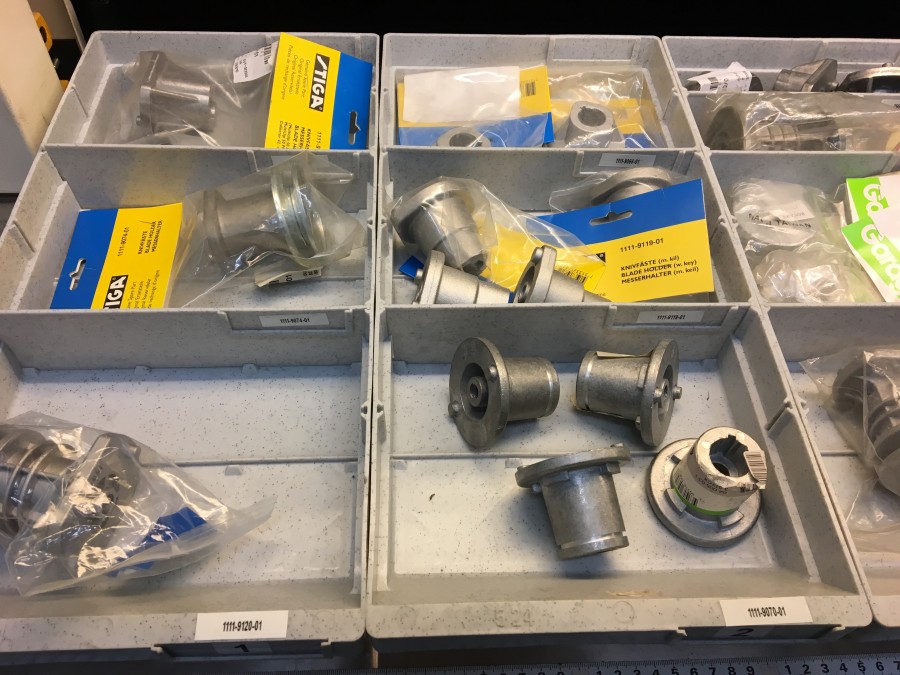 Klaravik Auktioner | Div reservdelar till stiga/gräsklippare