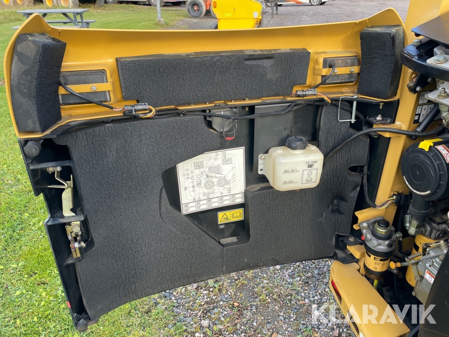 Kompaktlastare CAT 216B, Sunne, Klaravik auktioner