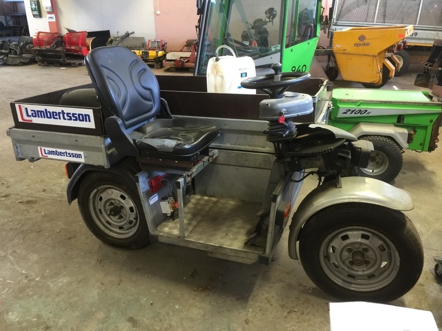 Klaravik Auktioner | Eldriven Flakmoped