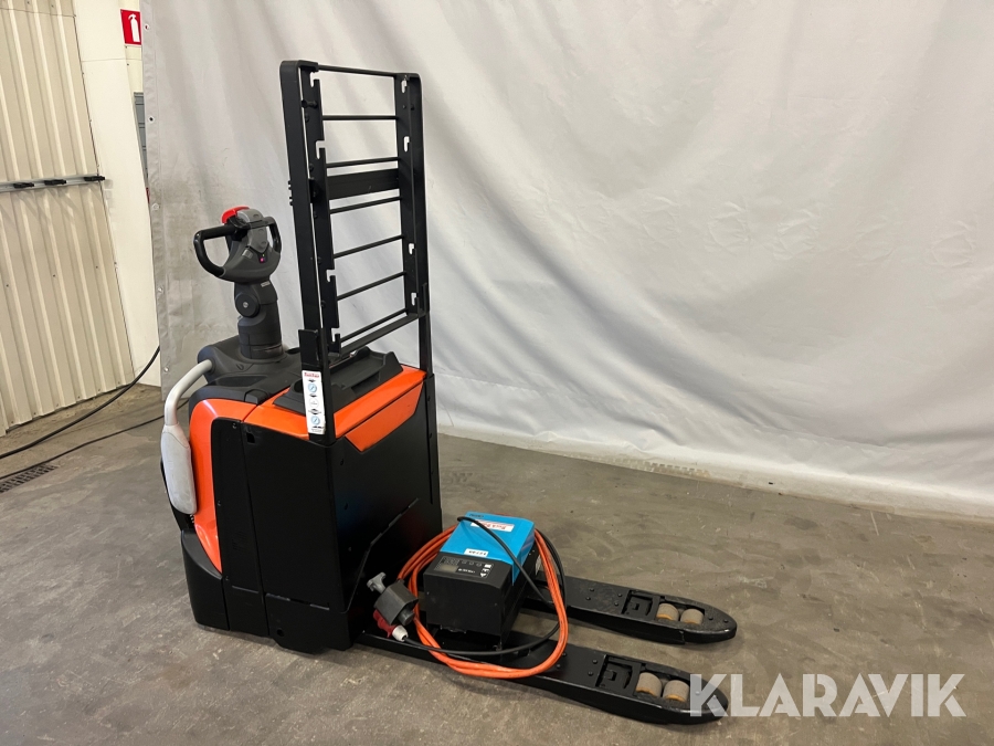 Låglyftare Toyota LPE250, Norrköping, Klaravik auktioner