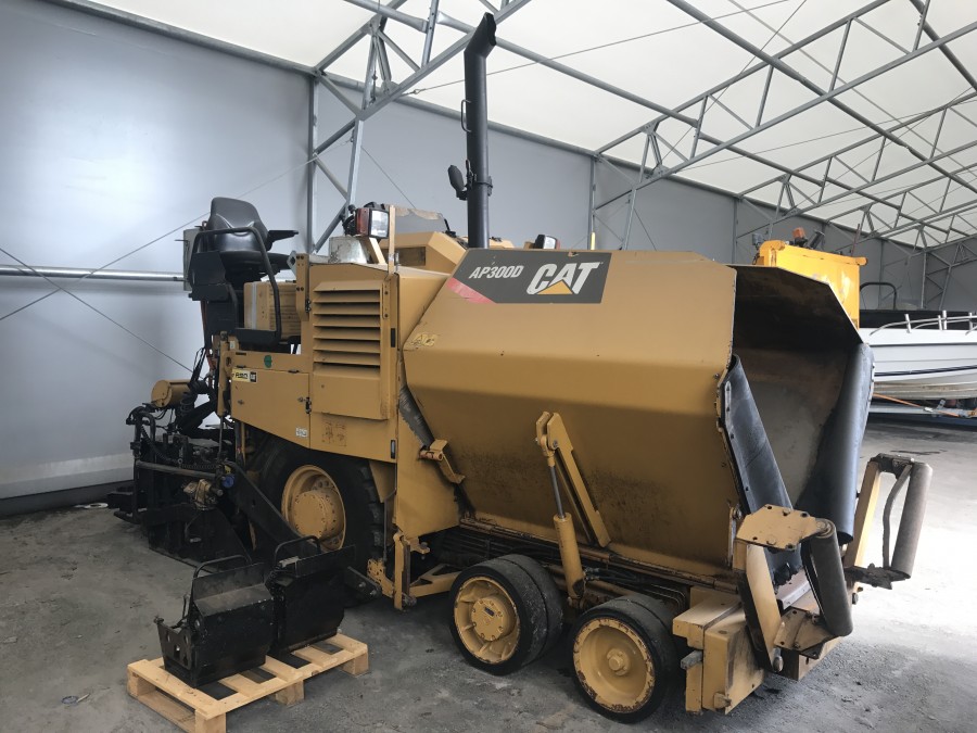 Klaravik Auktioner | Asfaltsläggare CAT AP 300D