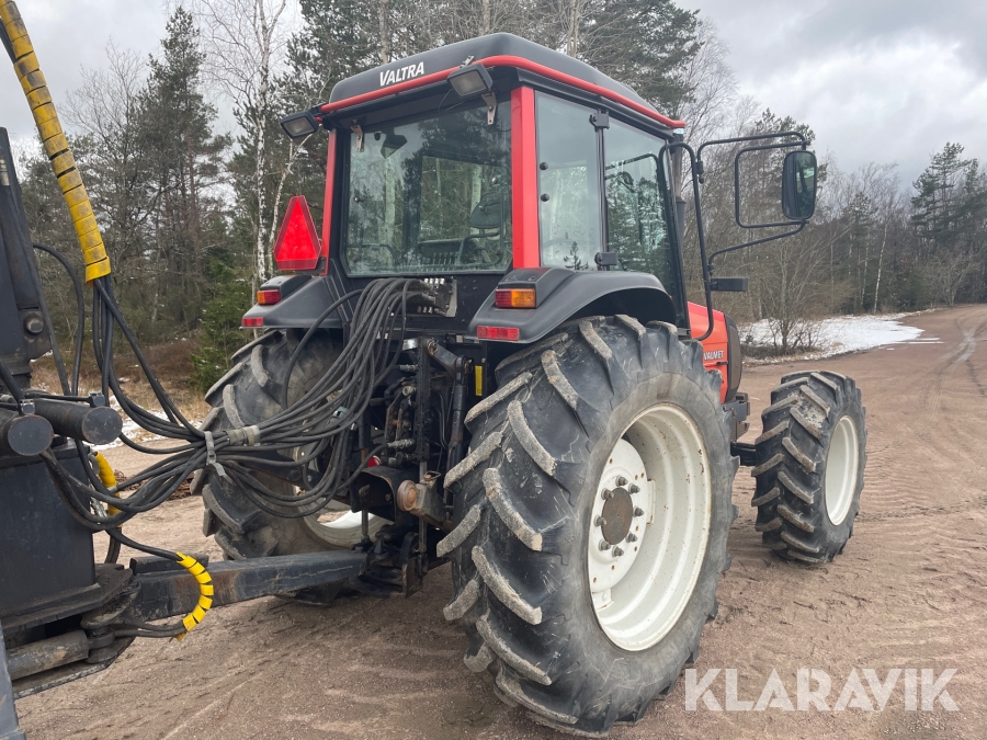 Traktor Valtra Valmet 700, Lysekil, Klaravik auktioner