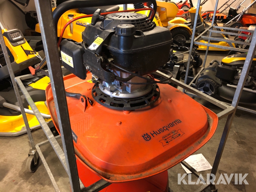 Klaravik Auktioner | Gräsklippare Husqvarna GX560