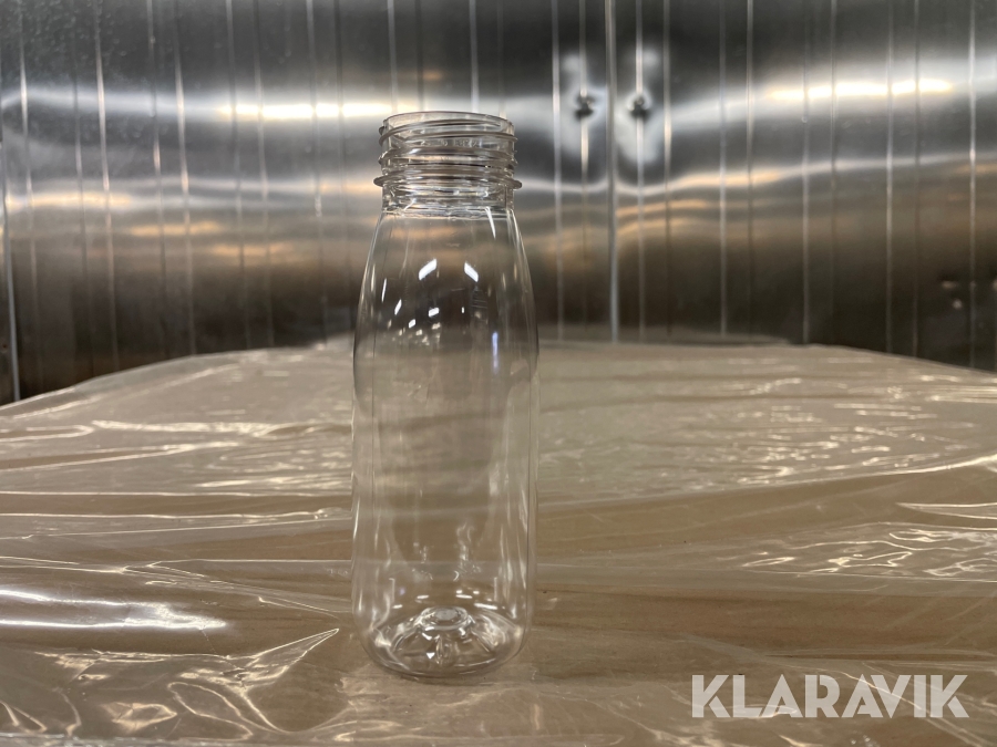 PET-flaskor, Kil, Klaravik auktioner