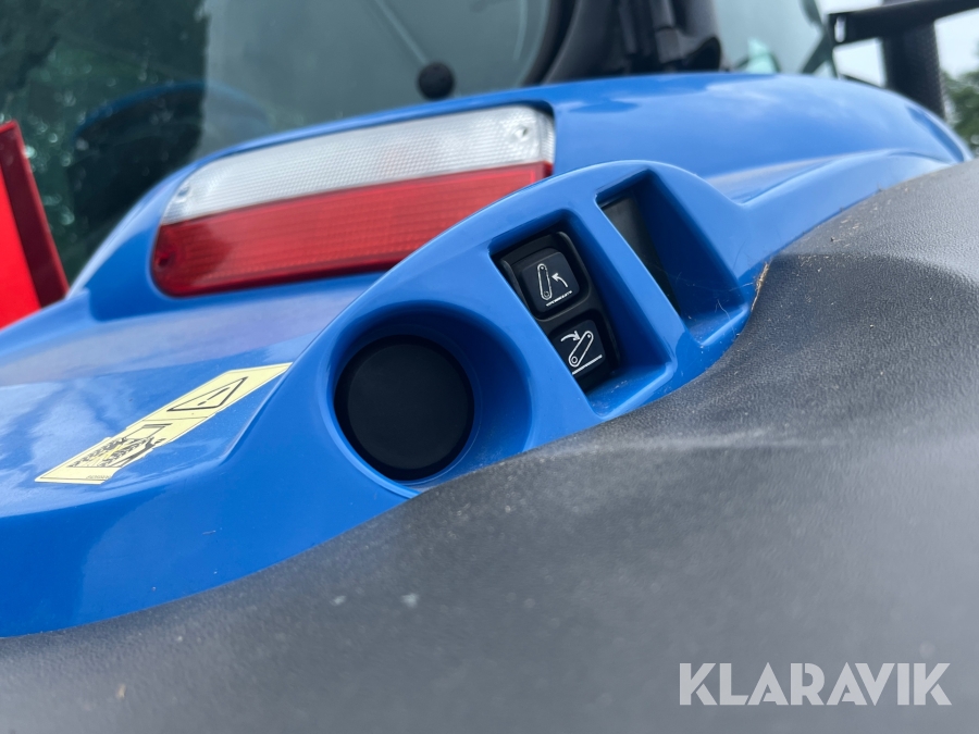 Traktor New Holland T6 140, Norrtälje, Klaravik auktioner