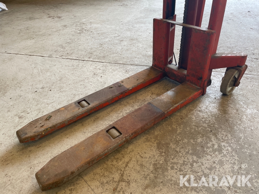 Pallyft BT, Knivsta, Klaravik auktioner