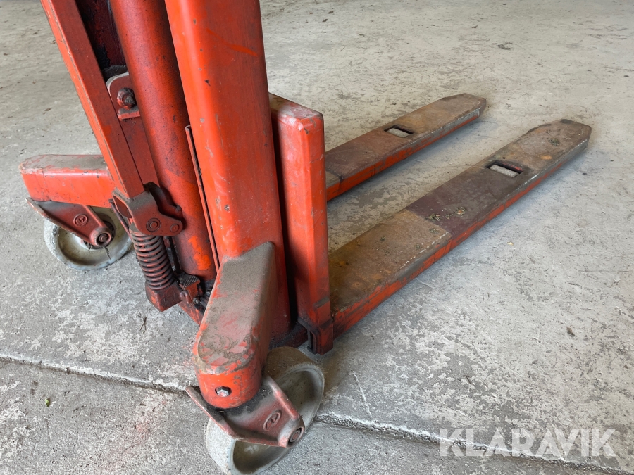 Pallyft BT, Knivsta, Klaravik auktioner