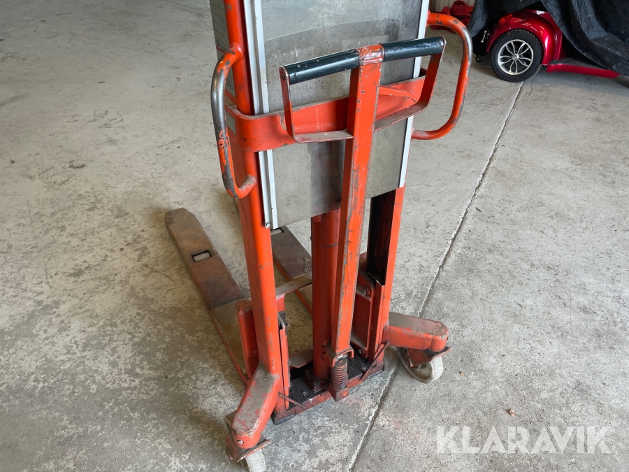 Pallyft BT, Knivsta, Klaravik auktioner