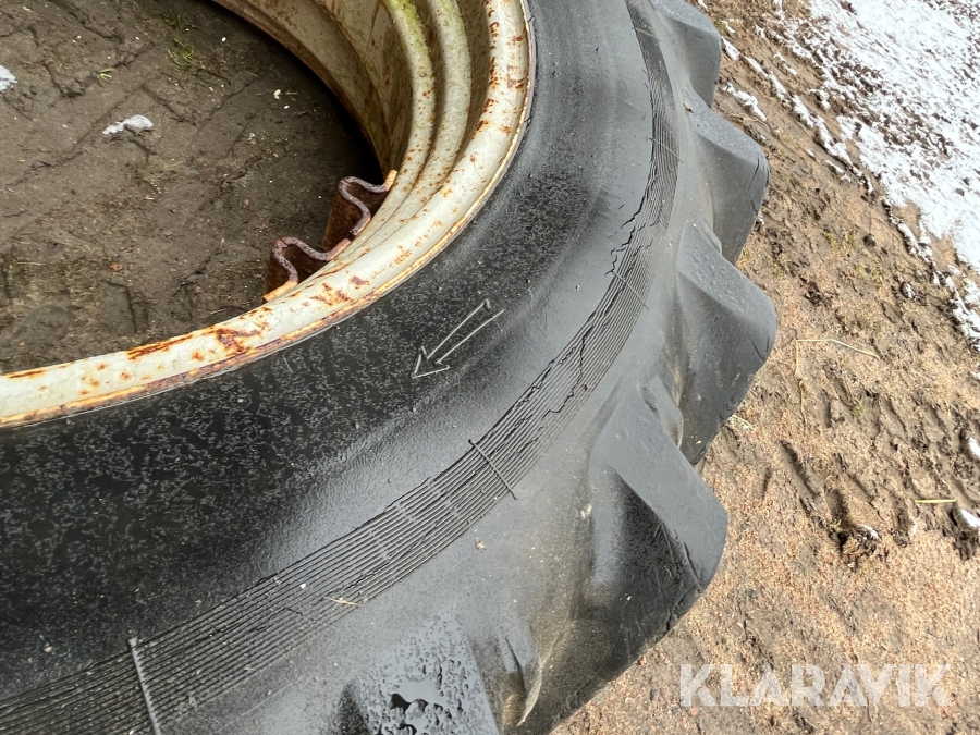 Dubbelmontage Kléber 16.9R34, Gislaved, Klaravik auktioner