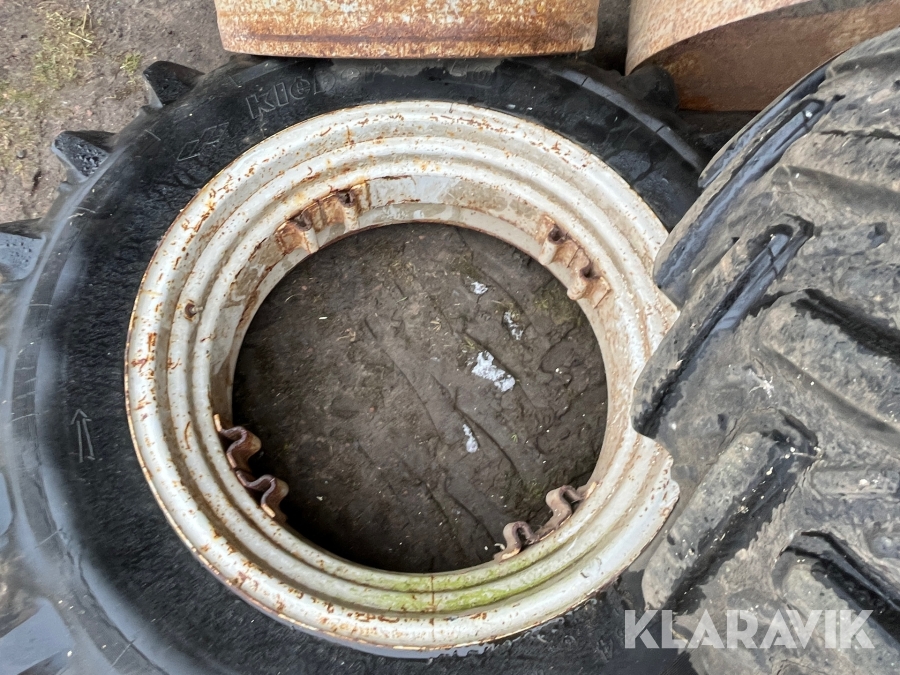 Dubbelmontage Kléber 16.9R34, Gislaved, Klaravik auktioner