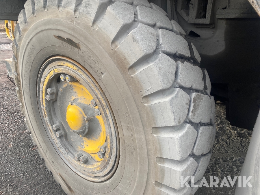 Truck Komatsu HD405-7, Kiruna, Klaravik auktioner