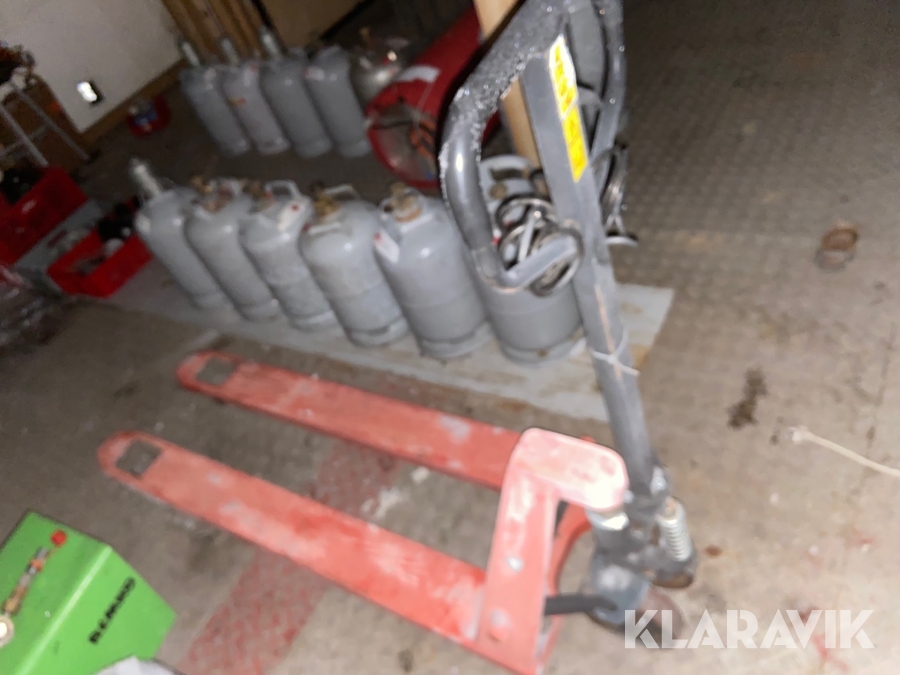 Pallyft, Upplands Väsby, Klaravik aukti