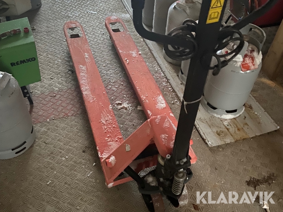 Pallyft, Upplands Väsby, Klaravik aukti