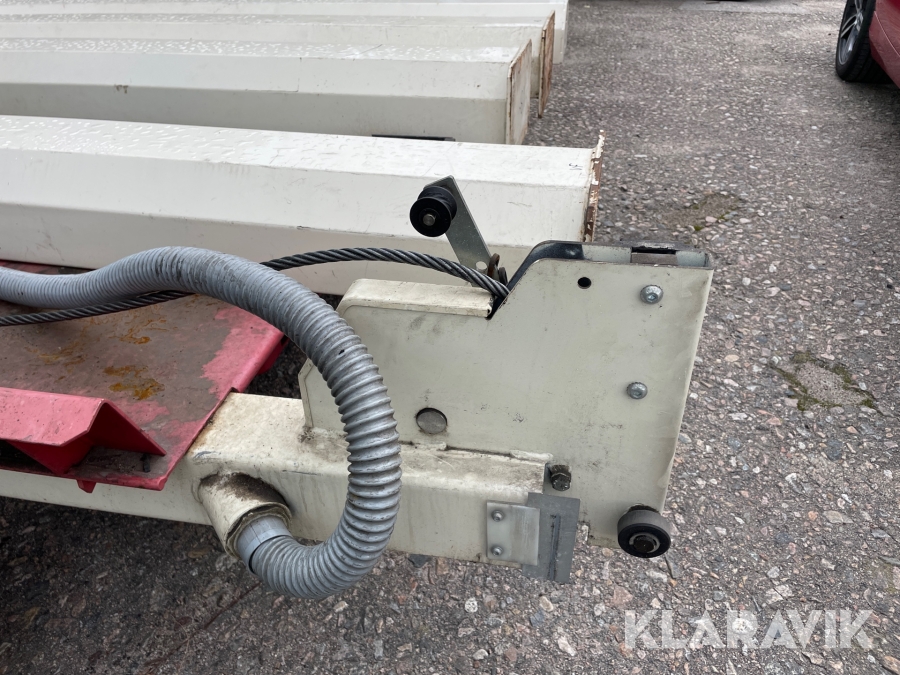 Fyrpelarlyft Stertil Koni ST-4040, Karlskrona, Klaravik aukt