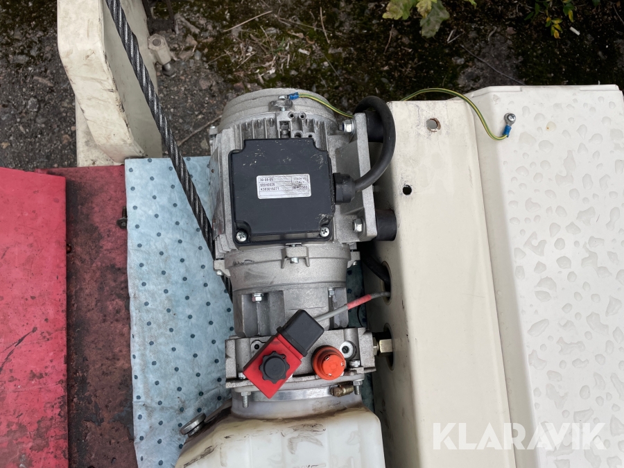 Fyrpelarlyft Stertil Koni ST-4040, Karlskrona, Klaravik aukt