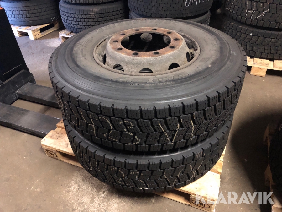Klaravik Auktioner | Drivdäck vinter Bridgestone R297 315/80R22.5 Med ...