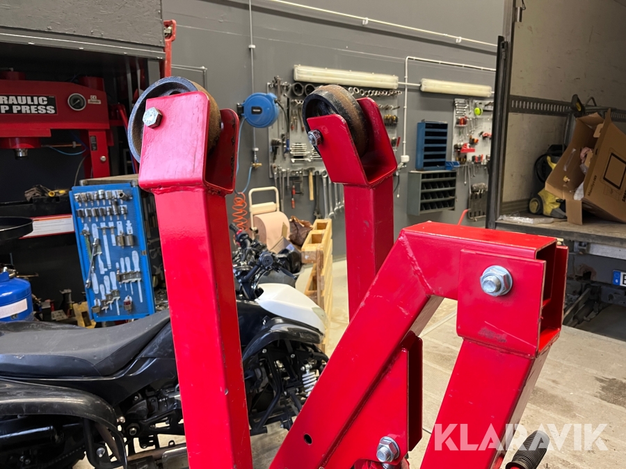 Motorlyft Hamron 1 ton, Södertälje, Klaravik auktioner