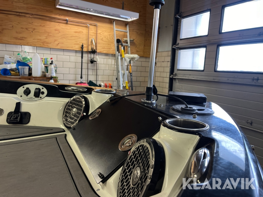Sportfiskebåt Larson FX 2020, Essunga, Klaravik auktioner