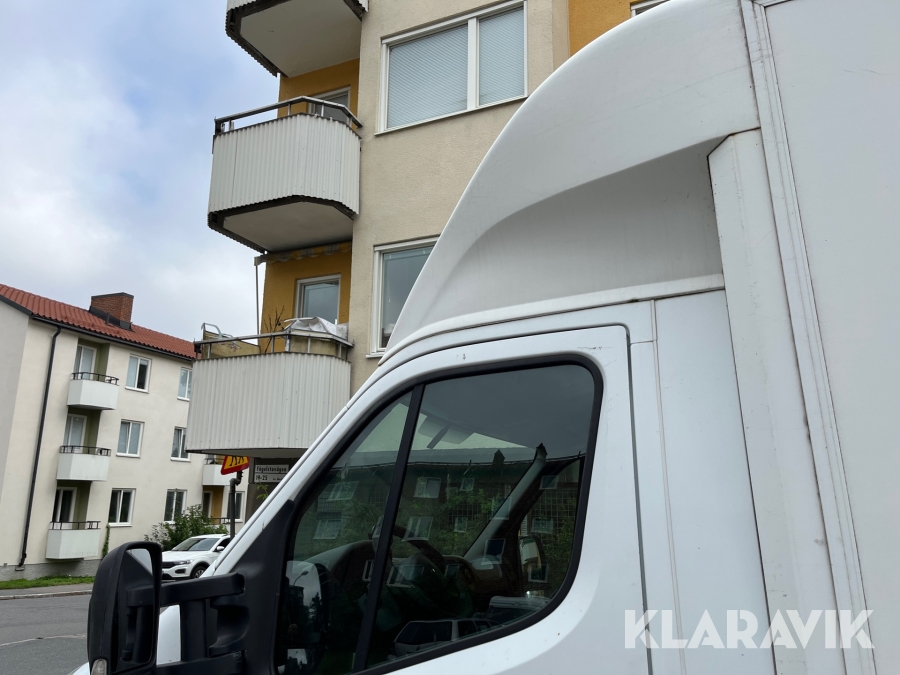 Flyttbil Renault Master, Stockholm, Klaravik auktioner