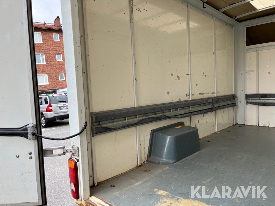 Flyttbil Renault Master, Stockholm, Klaravik auktioner