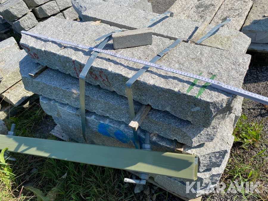 Granitblock ca 120 m