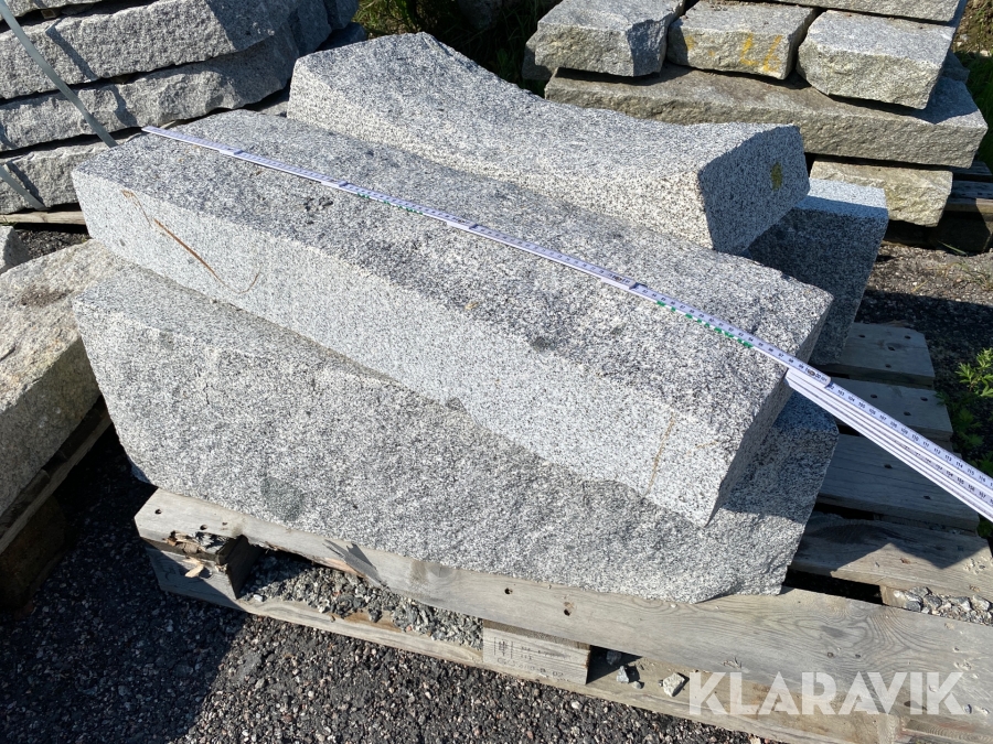 Granitblock ca 120 m