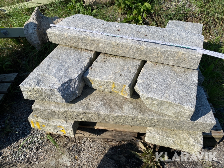 Granitblock ca 120 m