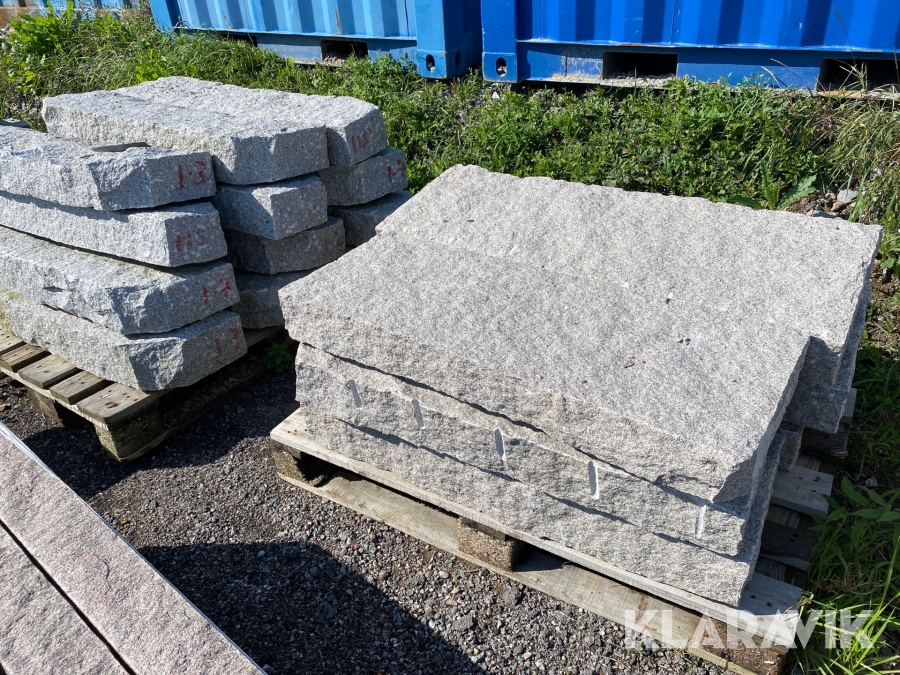 Granitblock ca 120 m