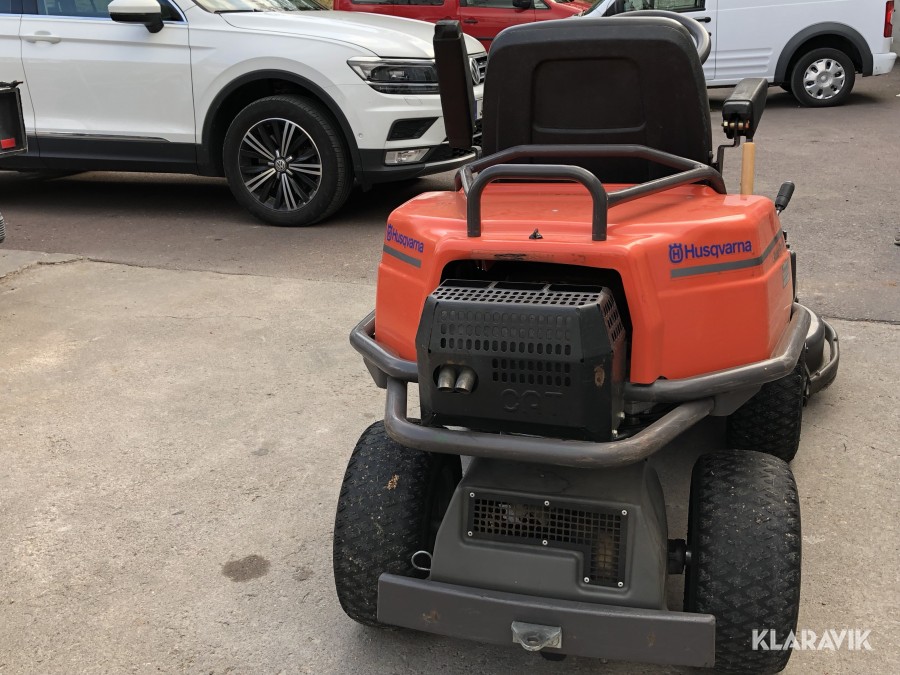 Klaravik Auktioner | Gräsklippare Husqvarna Rider PRO 18